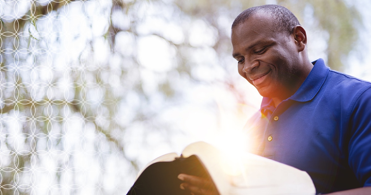 Why Memorize Scripture? 5 Benefits of Dwelling on God’s Word